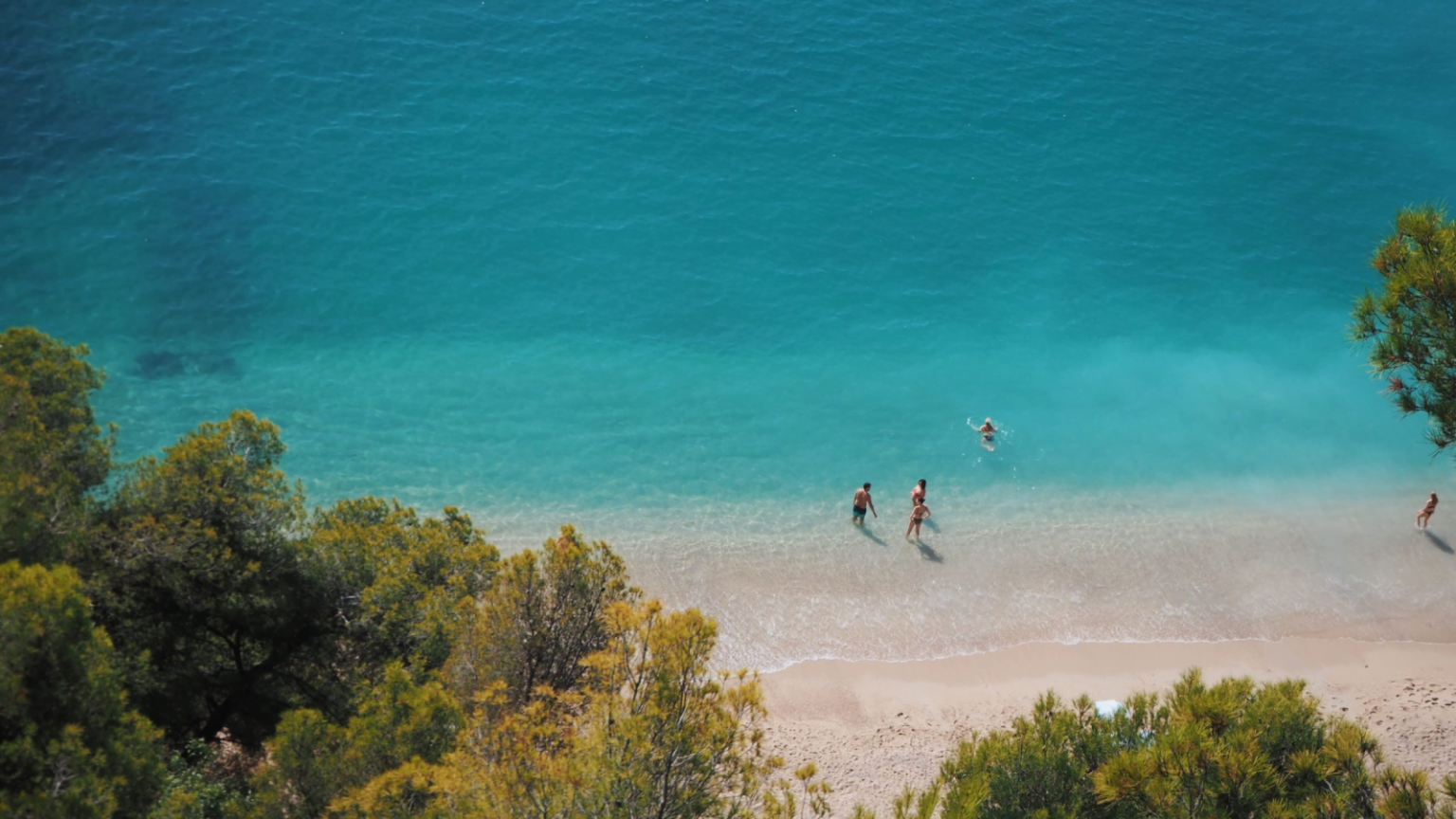 10 Idyllic Beaches to Explore on the French Riviera - Léonce Chenal